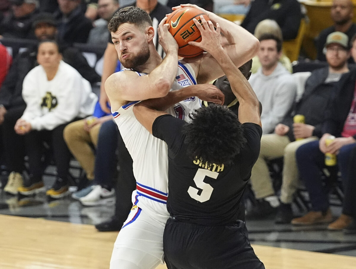 Dickinson’s 32 points lead KU to hard-fought win in Colorado - KU Sports